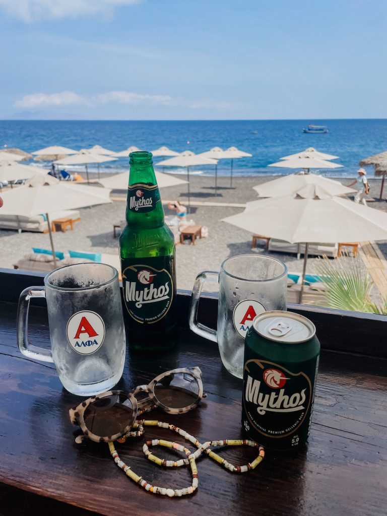 Kamari: Dit wil je doen in dit kustplaatsje op Santorini!