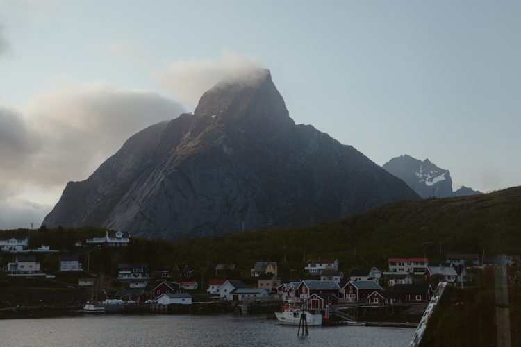 Alles over Reine en de Reinebringen! | We Are Travellers