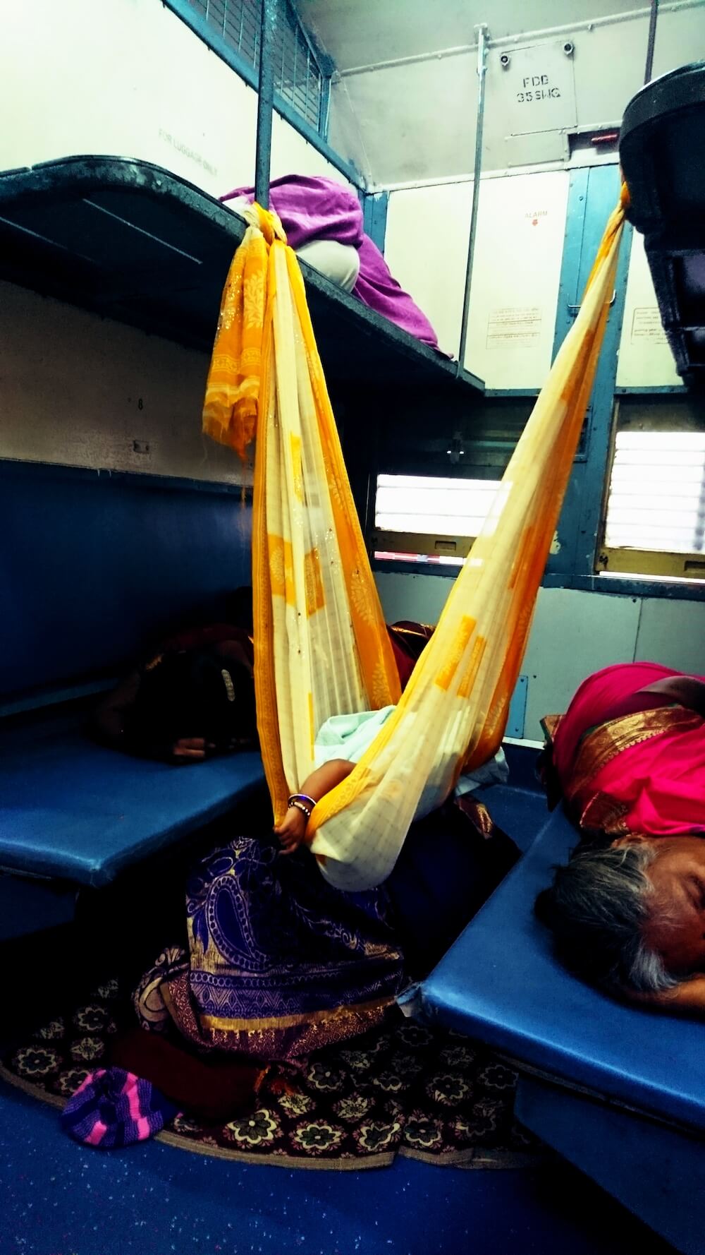 Treinreizen in India: Hoe is dat? Een kijkje in de trein! | WeAreTravellers